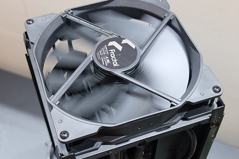 Fractal Design Mood es el nuevo concepto de caja gaming de la marca