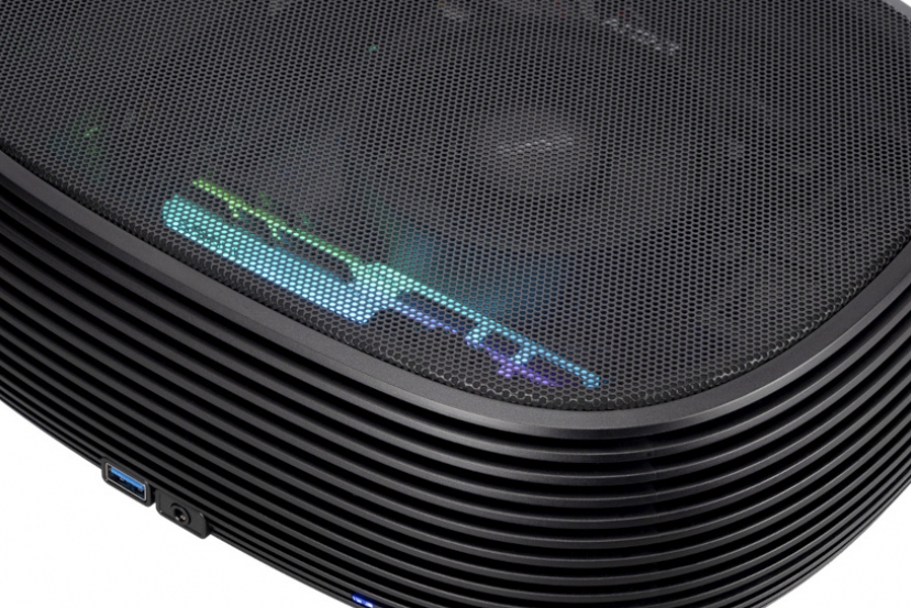 La InWin B1 Mesh ITX combina un diseño ovalado con rejilla y su propia ...