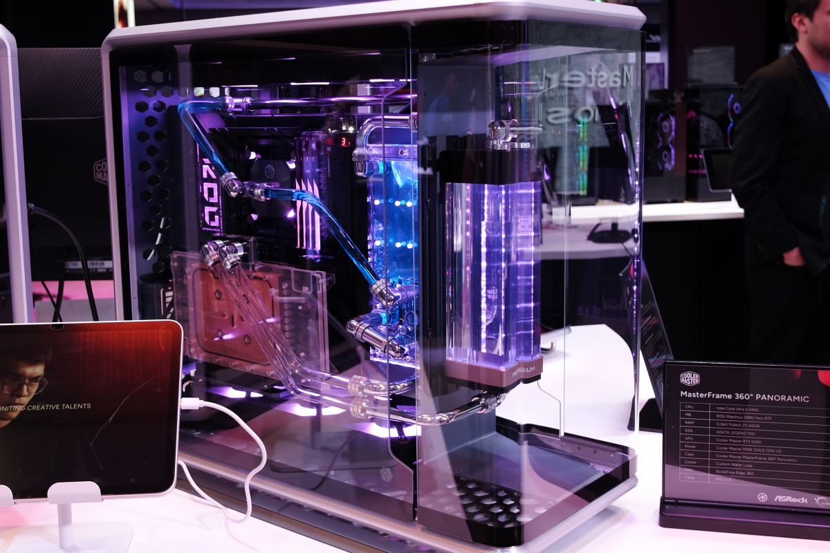 Cooler Master lleva al extremo el formato de cajas panorámicas con su MasterFrame 360º Panoramic