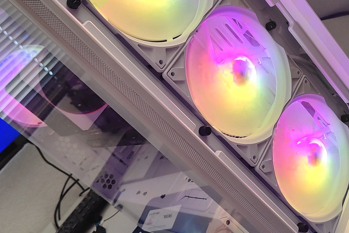 ENDORFY ARX 700 White ARGB Review