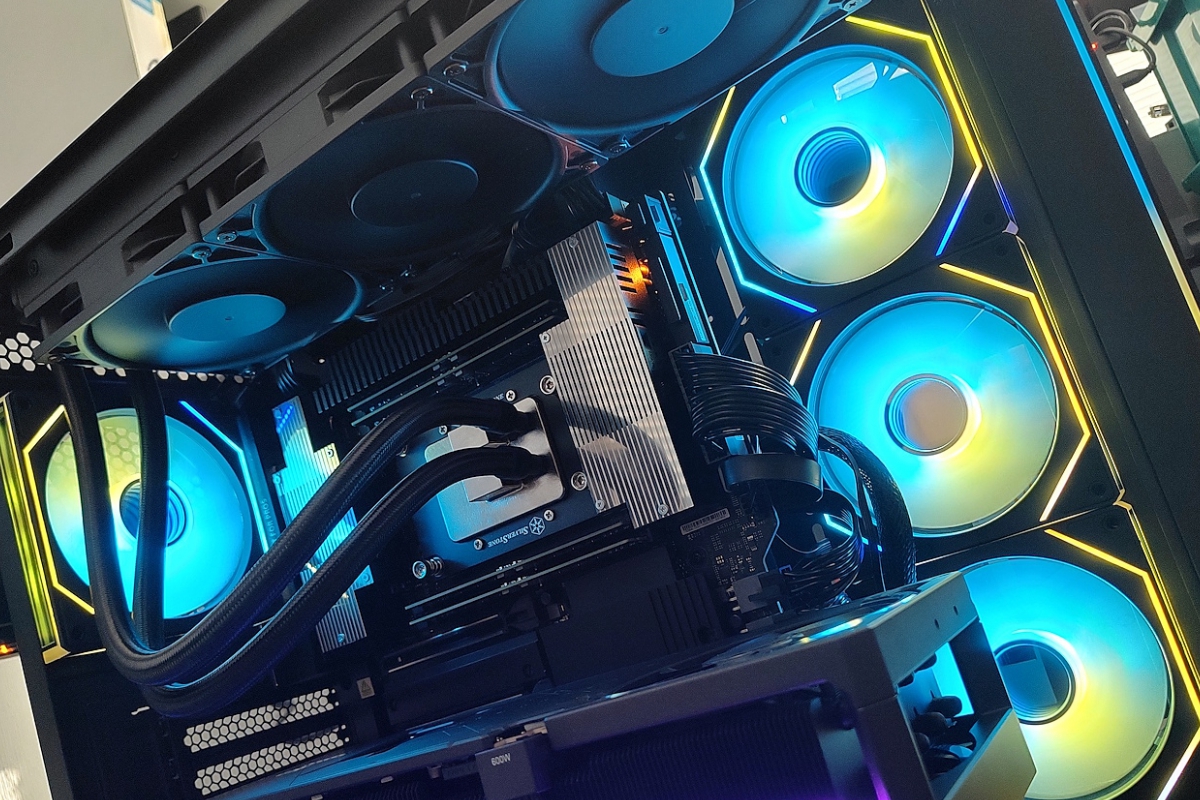 FSP M580 Black ARGB Review