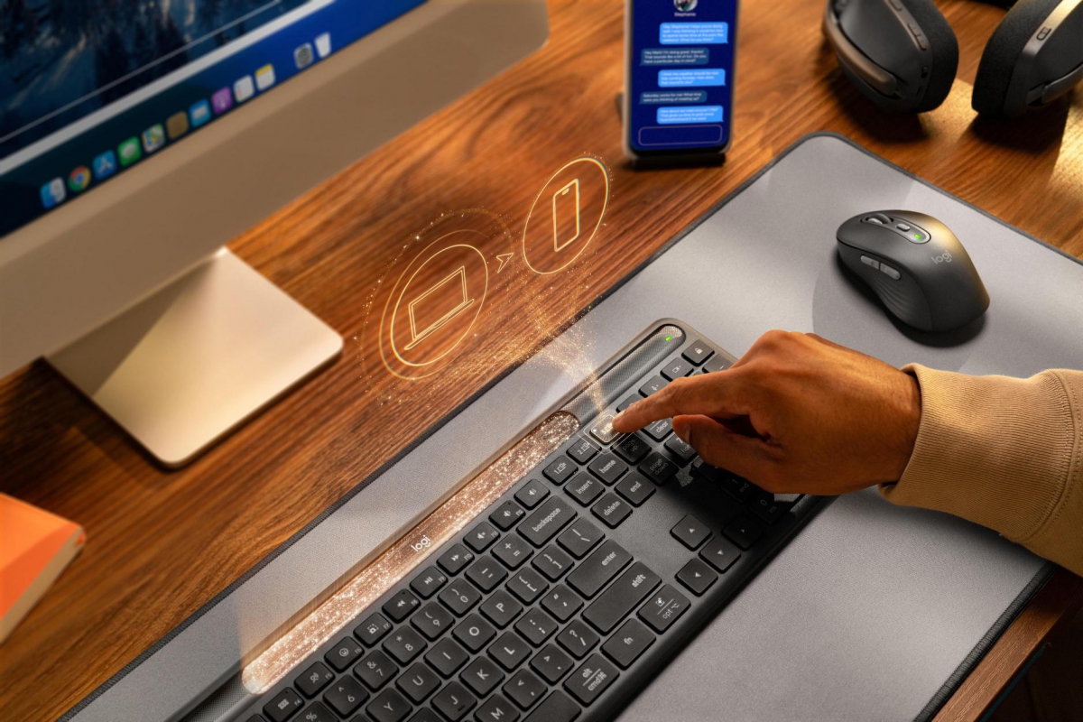 Los nuevos teclados Logitech Signature Slim Solar+ K980 se recargan con luz y su batería puede ...