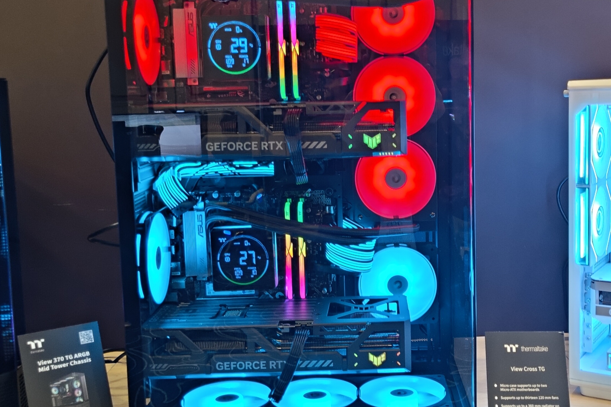 Sistemas de doble PC en una sola torre con las Thermaltake AX1000 TG y ...