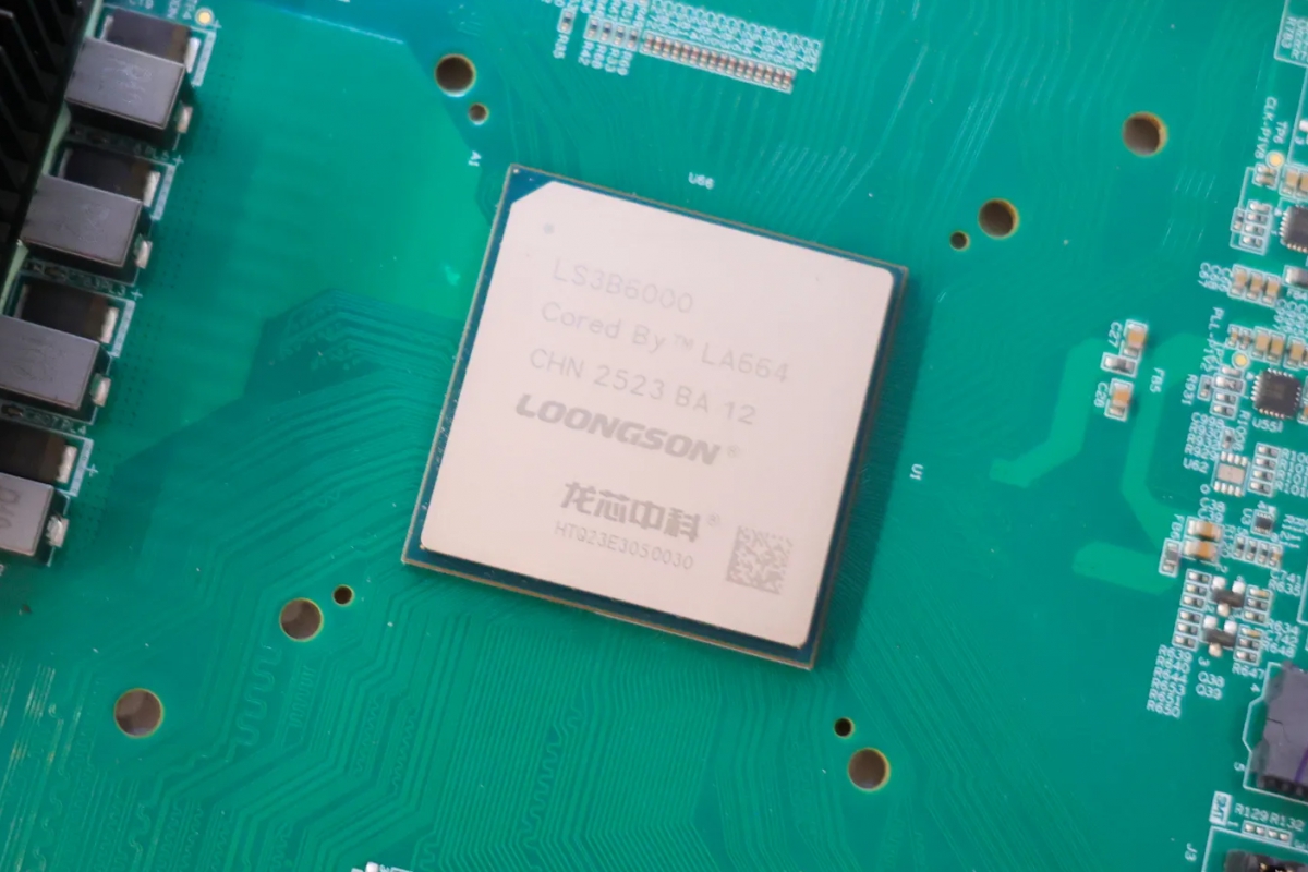 La CPU china Loongson 3B6000 con 12 núcleos rinde una 1/3 parte del AMD ...