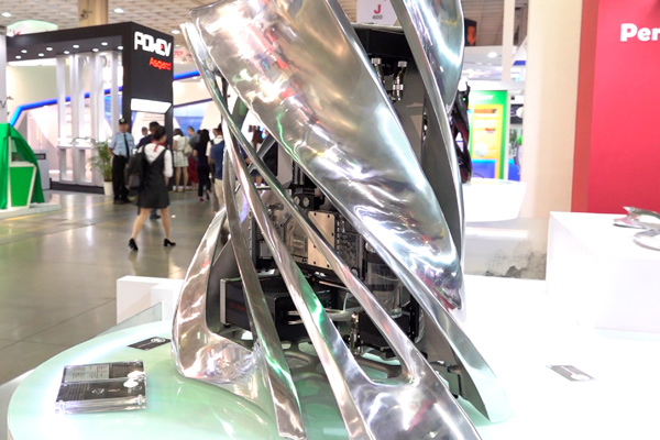 El Arte y el PC se dan la mano en esta espectacular caja InWin Z-Tower ...