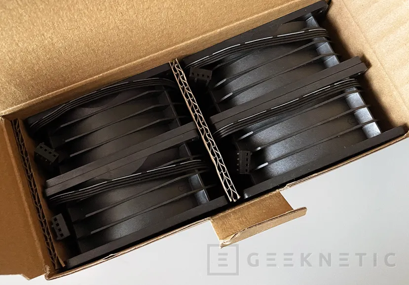 Arctic Cooling S8038-10K Server Fan Review