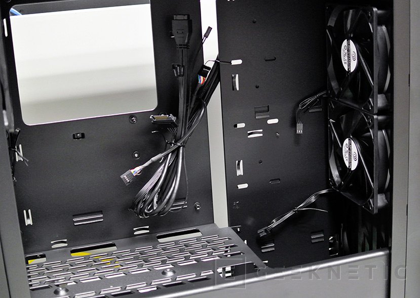 Chasis ATX EVGA DG-77